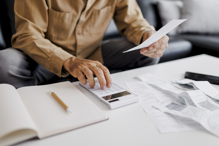 A guide on how to pay taxes as an independent contractor